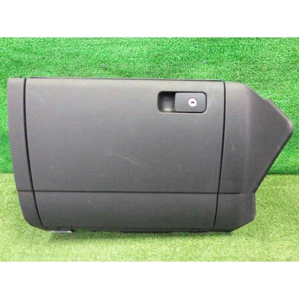 **** 商品説明を必ずご確認ください ****部品管理番号：242508000070210メーカー純正品番：5G2857114E部品名：グローブBOX部品区分：リサイクル品管理品番：242508車名：VW ゴルフヴァリアント車両タイプ名：...