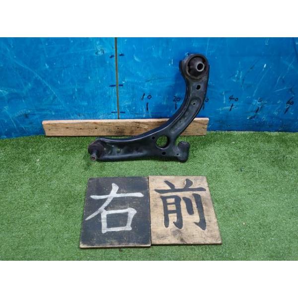 **** 商品説明を必ずご確認ください ****部品管理番号：000037064551720メーカー純正品番：48068-B2080部品名：右Fロアアーム部品区分：リサイクル品車名：ミラココア車両タイプ名：5ドアハッチバック通称型式：L67...