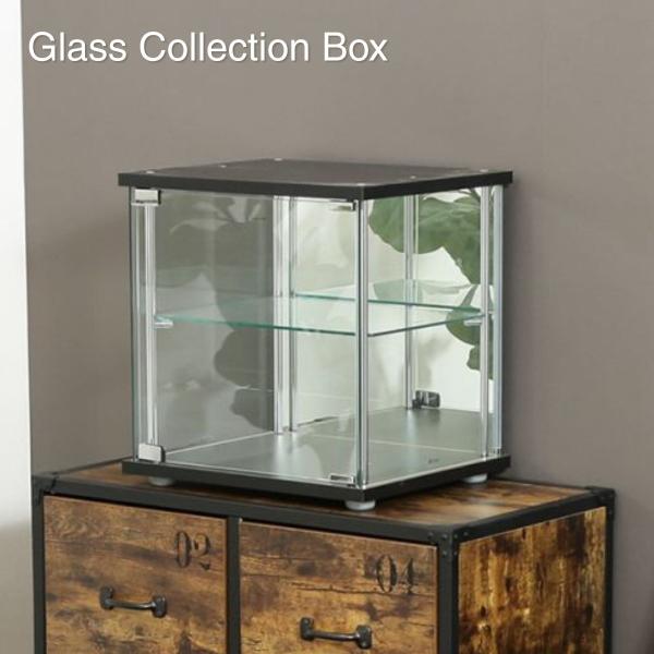 省スペースで楽しむガラスコレクションボックスお気に入りのコレクションを大切に保管【商品サイズ】幅425×奥行365×高さ450mm【梱包サイズ】475ｘ415ｘ110【素材】■構造部材(天板/地板):プリント紙化粧繊維板　■構造部材(柱):...