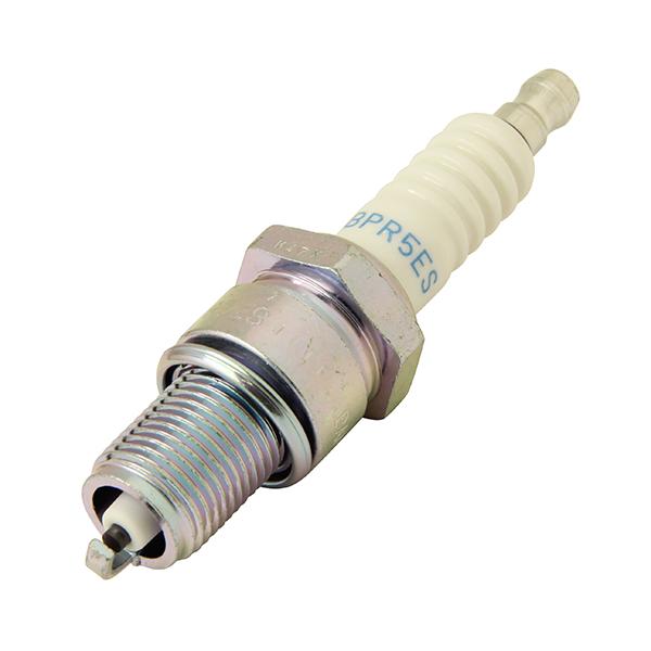≪用途≫交換用スパークプラグ。≪特徴≫発電機用にお使いいただけるスパークプラグです。≪仕様≫●適用型番：NGK/BPR-5ES・チャンピオン/ON12Y・デンソー(ND)/W16EPR-U。≪材質≫≪注意事項・その他≫