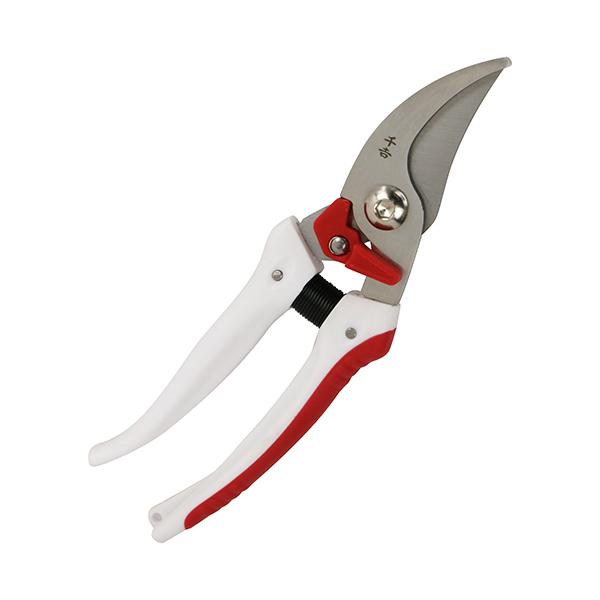 【用途】枝葉の剪定・整枝作業に。【特徴】軽量で使いやすいPC製ハンドルです。ワンタッチで操作できるロック機能付きです。【仕様】●刃先：剪定刃。●刃硬度：HRC50±2。【材質】●刃部：S50C。●ハンドル：PP＋TPR。【注意事項・その他】