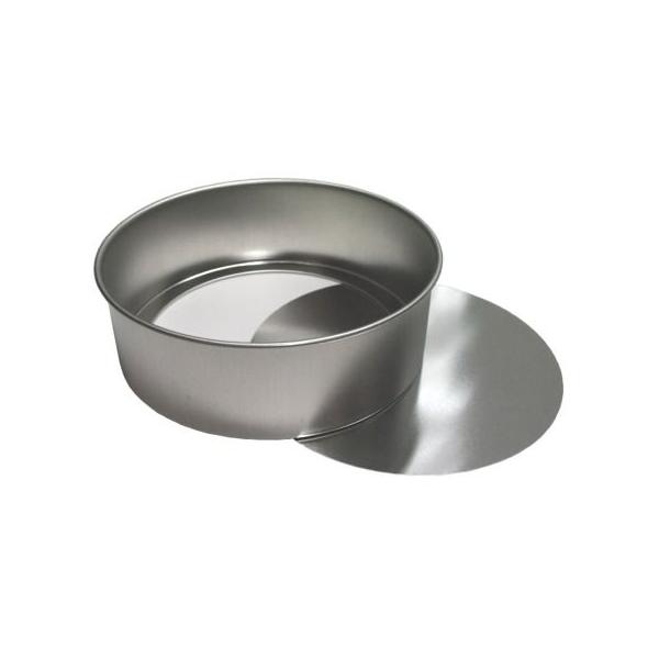 お菓子作りの基本中の基本型です。サイズ展開豊富なので、いくつかのサイズを揃えておけばとても便利です。ケーキを焼く時には油脂を塗るか敷紙の使用をおすすめします初回の空焼きが必要です。目安【200℃10分】ご使用後はよく洗い、完全に乾燥させて保...