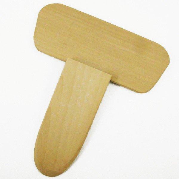 ■サイズ：腰板巾 約14.5cm 　　　　　足長さ約12cm■材質：木製袴姿をカッコよくみせる袴台です。※在庫分に関しましては、1-2営業日以内に発送可能です。※在庫がない商品に関しましても、お取り寄せ可能な場合がございます。入荷までの期間...