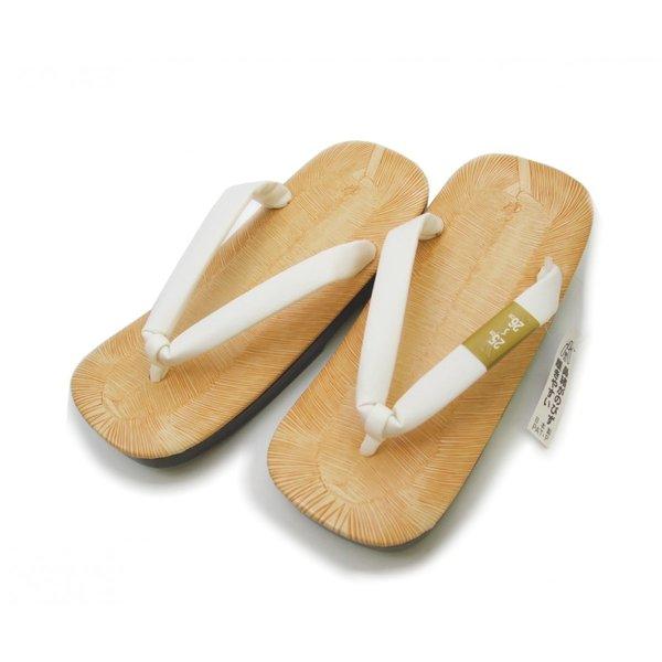 お寺や神社の神官用にピッタリの雪駄です。ウレタン底で、軽くて履きやすく疲れにくい！サイズは、L / LLの２サイズ 【寸法】L：長さ25.5cm×幅10cm×かかと高さ4cm LL:長さ26.5cm×幅10.8cm×かかと高さ4cm サイズ...