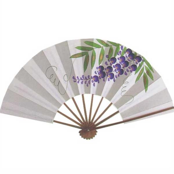 手描きの上品な扇子です。 【仕様】煤竹【サイズ】28.8cm※お取り寄せ商品のため、発送まで少々お時間がかかります。また、返品・交換ができません。予めご了承願います。