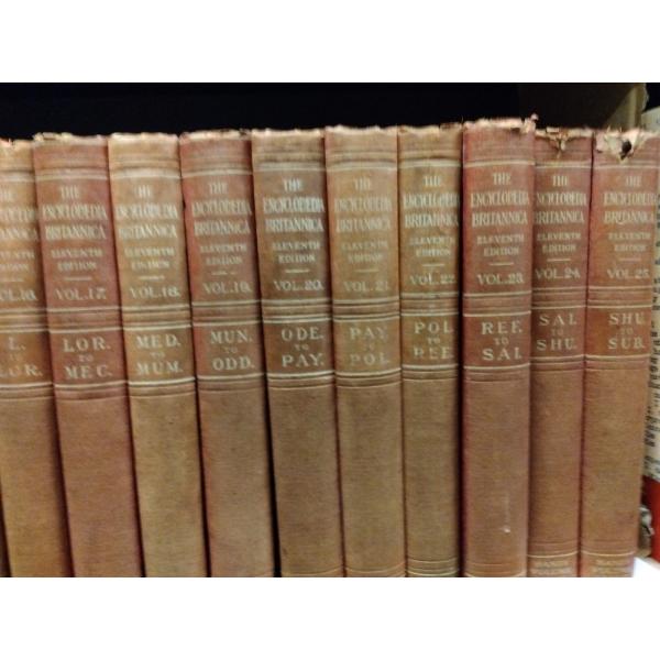 著者名:   出版者: The Encyclopedia of Britannica Company  出版年: vol.01-29 : 1910-,  11th edition  / vol.30-32 : 1922- ,12th edi...