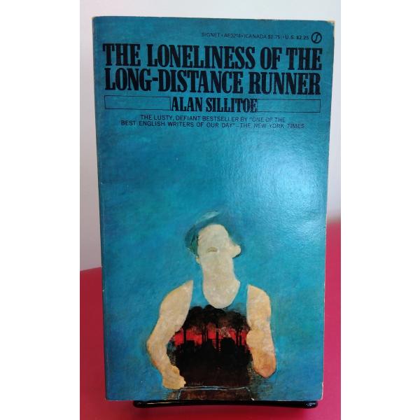 著者名: Alan Sillitoe  出版者: Signet Book  出版年: 01 Apr 1961  版表示:  シリーズ:   Paperback 天地小口ページヤケ、地に汚れ、背裏表紙に少ヤケスレ変色汚れ、本文使用感少なく書き...
