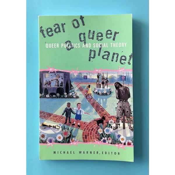 著者名: Michael Warner  出版者: University of Minnesota Press  出版年: 21-Oct-93  版表示:  シリーズ:   Paperback 　表紙・背・裏表紙にスレ。地に汚れ。本文は使用...