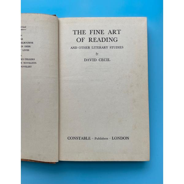 著者名: David Cecil  出版者: Constable  出版年: 1957   表紙・裏表紙・背表紙にヤケ、スレ、薄汚れ。天地・小口天・地・小口に強い変色とシミが多数。見返しに変色とシミ。本文はページの変色やや余白部のシミがあり...