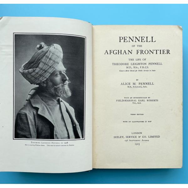 著者名: Alice M. Pennell  出版者: Seeley, Service &amp; Co  出版年: 1923  版表示: 3rd Edition  裸本です。背表紙に軽いヤケと上下のヨレ。表紙角に打ち傷あり。表紙・裏表紙に...