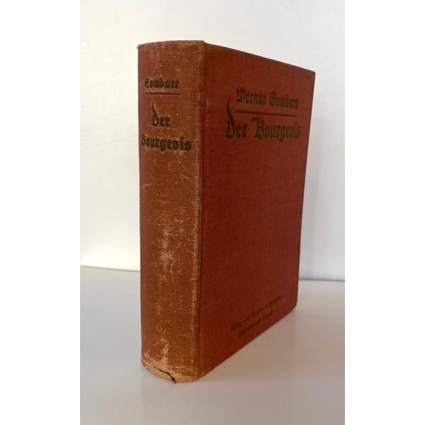 著者名: Werner Sombart  出版者: Duncker &amp; Humblot  出版年: 1913  版表示:  シリーズ:    全540ページ。裸本です。背表紙にヤケとスレ下部のクロス破れ。表紙・裏表紙にヤケ、スレ、シ...