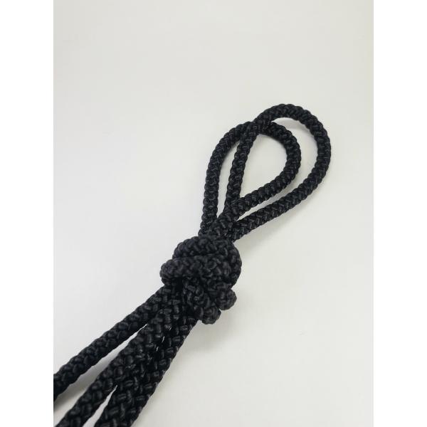 ・送料無料。国内自社生産。・巾約5mmのポリエステルコード（江戸打ち紐）です。・日本伝統の江戸打ち紐で、裁縫、手芸用品、和装小物の装飾に最適です。・カラー：黒（ブラック）・巾着袋の紐やバッグ等装飾品のアクセントにも使用できます。・ポリエステ...