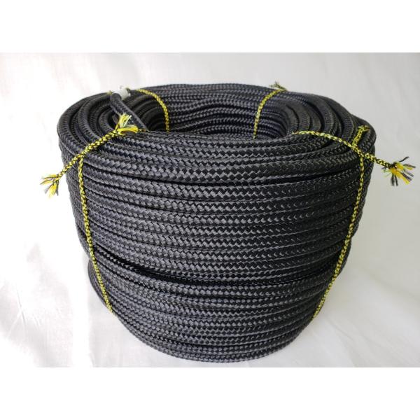 ・安心！！高品質！！低価格！！・中にロープを入れ、外側をさらに2重に織り込むことで丈夫さと軟らかさを兼ね備えたポリエステル16打太さ10mmロープ100m巻きです。・カラー：黒・フィラメント糸を使用している為、引っ張りにも強いロープです。・...