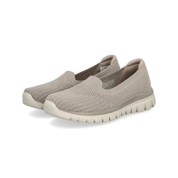 スポーティなスニーカーとフェミニンなバレエシューズをミックスしたバレエスニーカー。パンプスのような浅めシルエットが大人可愛い1足♪アッパーに通気性のよい柔らかなニットを使用。ニットの編み目模様を生かしたシンプルなデザインで、カジュアルにも女...