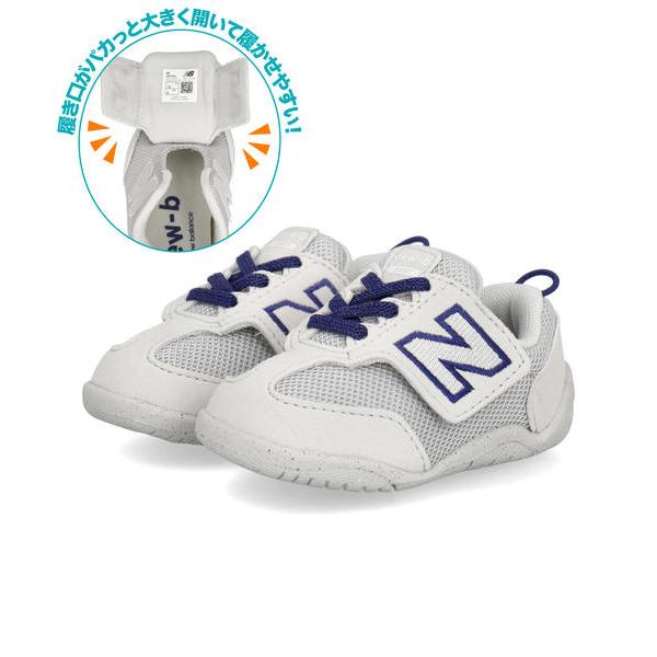 歩き始めの赤ちゃんのことを第一に考え、設計、デザインしたファーストシューズ「NEW-B FIRST」。全米足病医学協会(APMA)の認定を受けた、赤ちゃんの足に優しい1足です。両開きで履き口がパカっと大きく開くストラップによる、抜群の履かせ...