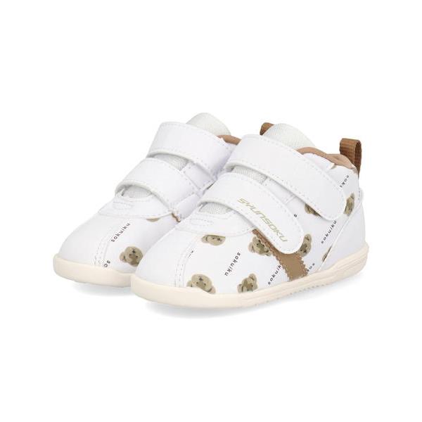 「足の正しい育成を促すシューズ」をテーマにした瞬足足育シリーズから、令和生まれ専用設計のベビーシューズ。柔らかな合成レザーアッパーに、くまさん柄をあしらった可愛らしい1足。「足に合う靴がない！」というママたちのお悩みから、甲高・幅広・踵狭(...