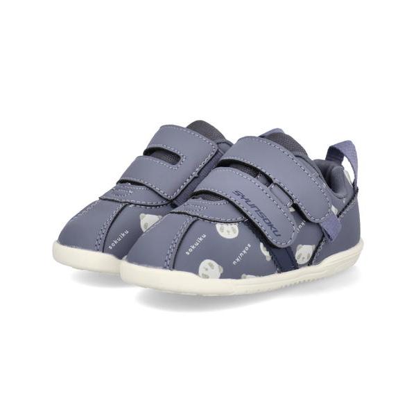 「足の正しい育成を促すシューズ」をテーマにした瞬足足育シリーズから、令和生まれ専用設計のベビーシューズ。柔らかな合成レザーアッパーに、パンダ柄をあしらった可愛い1足。「足に合う靴がない！」というママたちのお悩みから、甲高・幅広・踵狭(かかと...