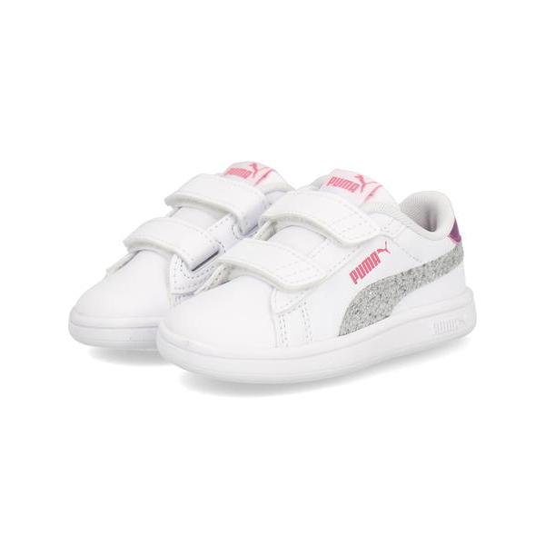 キラキラ輝くフォームストリップが、周囲の視線を集めるベビースニーカー☆2本ベルトで足に合わせてしっかりフィットし、脱ぎ履きさせやすいデザインです♪インソールに、ふんわり柔らかな低反発クッションを採用し、足へかかる衝撃を吸収。また足型を合わせ...