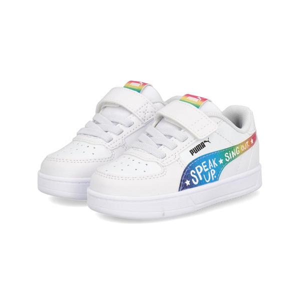 トロールズファンのためのPUMA×トロールズコレクション。お子さまにも大人にも人気の歌って踊れる楽しいシリーズ。音楽に合わせて喜びを分かち合う、トロールズに登場するキャラクターをあしらった明るいグラフィックが可愛らしい1足♪ワードがプリント...