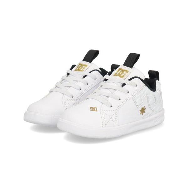 クリーンなシンセティックレザーと、アイキャッチーなロゴデザインで、スタイリッシュに仕上げたCOURT GRAFFIKのベビーモデル。DCモノグラムロゴとゴールドのアクセントが、小さな足をラグジュアリーでクールに印象付ける一足です！柔らかなフ...