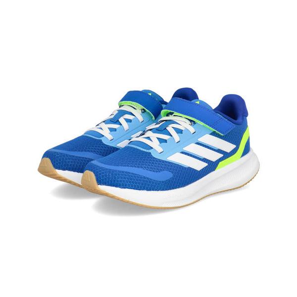 スポーティーなスタイルに弾むようなソールを組み合わせ、小さな俊足ランナーをアクティブに支えるキッズ用ランニングモデル。ミッドソールに搭載したソフトなクラウドフォーム クッショニングが、ダッシュ時の蹴り出しや着地時の衝撃を吸収し、成長期の足を...