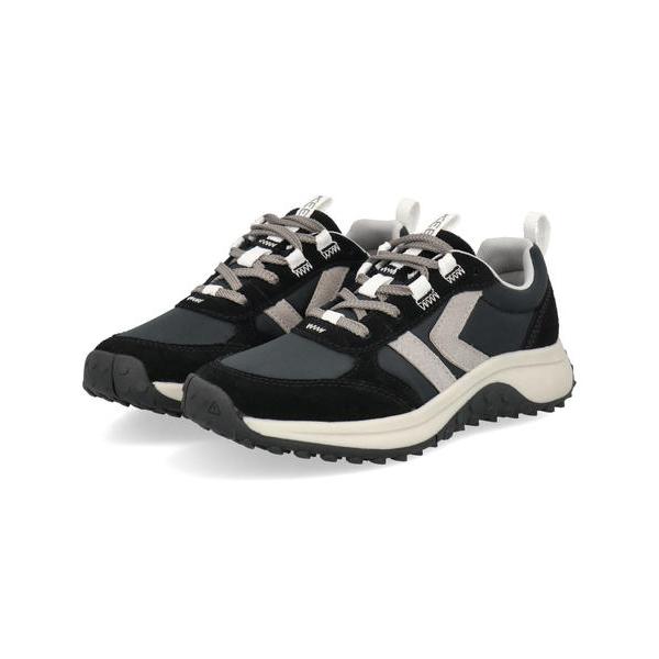 A86 TRAIL SHOEにKEEN DNAを加え、現代的なスニーカーに一新したKS86のキッズモデル。アグレッシブなアウトソールパターンと、一日中快適に履ける履き心地に、クラフトマンシップが宿ったシンプルなデザイン。カジュアルなルックス...