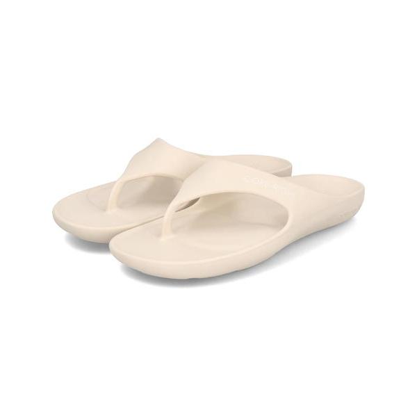 骨格へのアプローチ発想から開発されたアシトレサンダル。BMZ キュボイドバランス理論に基づいて生み出された立体的なフットベッド構造により、普段使われていない筋肉や足指を使いながら、足本来の機能をサポート。定番のトングタイプでデイリーやアフタ...