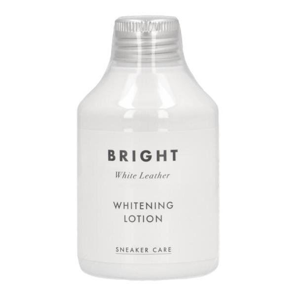 白いスニーカーをキレイに保ち、黄ばみをカバー♪白革(ツヤ革の天然皮革、合成皮革)を使用したスニーカー用の汚れ落とし・補色ローションです。クロスに液を少量含ませ、汚れた部分を中心に拭き取るようにご使用いただくことで、黄ばんだ皮革を補色効果で目...