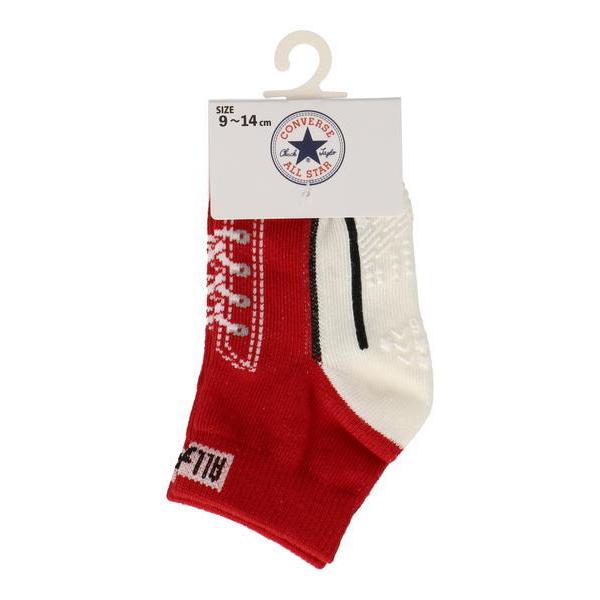CONVERSEスニーカーを履いているようなデザインが可愛らしいベビー用ソックス。履き口にチラッと見えるオールスターのロゴがアクセント☆裏面にはすべり止め加工を施しているので、歩き始めの赤ちゃんや、お部屋で遊ぶ時にも安心♪ショート丈で、使い...
