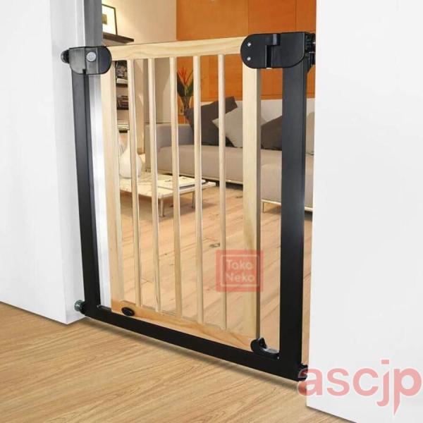 安全ゲート目的：あなたの赤ちゃんが意志で歩き回り、誤って怪我をしてペットを隔離するのを防ぎます片手操作片手操作は、子供を保持しているときには、あなたがあなたの子供を保持しているときには素晴らしいです。安全ゲートの高さ：身長77Cmです。適切...