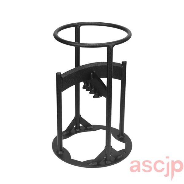 薪割り器は薪を安全リングの中に通し、片手で薪を軽く支えながら刃に食い込む程度にハンマーで軽く叩きます。手の支えをはずし、引き続きハンマーでたたき割ります。作業を始めるともっともっと割りたくなります。薪割り器はキンドリングクラッカーとハンマー...