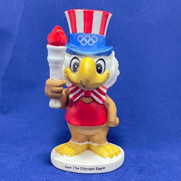 ロサンゼルスオリンピックのキャラクター イーグルサムです。陶器製になります。1984年アメリカのヴィンテージ物なので汚れや傷等あります。US物に理解いただける方購入お願いします。サイズ 約13×6cm