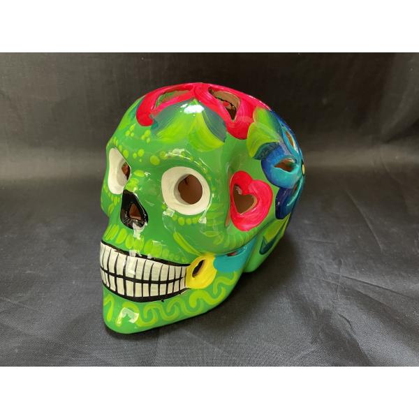 カラベラのブルーです。本物のメキシコ産の証であるHECHO EN MEXICO のシールが裏側についております。サイズ感は画像7、8枚目をご覧下さい。他のサイズとカラーも出品しております。ご覧下さい。現地の方のハンドメイドです。作りが粗い場...