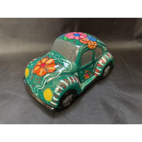 カラベラのビートルです。本物のメキシコ産の証であるHECHO EN MEXICO のシールが裏側についております。サイズ感は画像6枚目をご覧下さい。貯金箱になっています。他のサイズとカラーも出品しております。ご覧下さい。現地の方のハンドメイ...