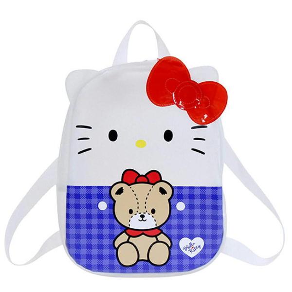 サンリオの人気キャラ[HELLO KITTY]グッズかわいいキャラクターのサマークリアリュックですタオルや水着、水筒などが入るキッズにぴったりなサイズ人気のクリアタイプで内側には名前が書けるネームタグが付いています。小学校や幼稚園でのプール...