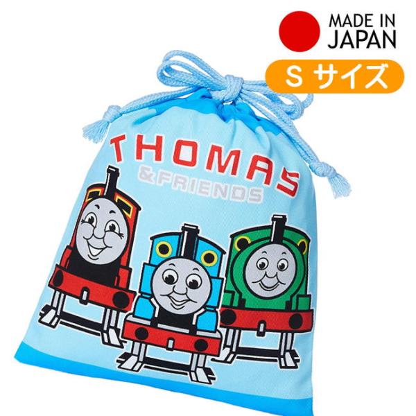 大人気キャラクターのいろいろ使える【きんちゃく袋S】。サイズ：約180×220mm素材:綿100% 安心の日本製※商品写真はサンプルのため、デザイン等若干の差異が生じます。※お使いの画面環境により画像の色味に多少の差異が生じます。予めご了承...