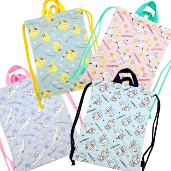 【サンリオキャラクター】の『キルトナップサック』が登場！シナモロール.ポチャッコ.ポムポムプリン.ドラえもんキルト素材で軽くて丈夫！  ヒモをぎゅっとしめる巾着タイプで使いやすい☆アイロン接着のネームラベル付きです通園や通学、職場にも！！ ...
