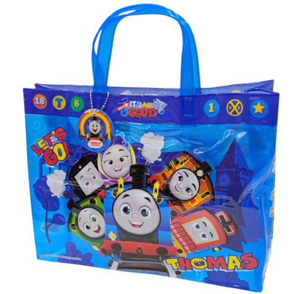 かわいいキャラクターの角型プールバッグです裏面に名前が書けるネームホルダー付きです小学校や幼稚園でのプールの授業や水泳教室にサイズ:(約)34 x 26 x 12 cm素材・材質:PVC生産国:中国※撮影時の光の具合、またお客様のページをご...