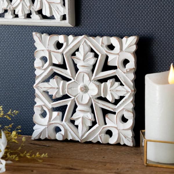 ■サイズ(cm)約 W 16 × D 16 × H 1.5※多少サイズは前後します。■重量約 0.15 kg■素材MDF金具部分：アイアン■生産国インド■備考金具：裏面上部1か所■ご注意※サイズ・形が写真と異なる場合があります。※入荷時期に...