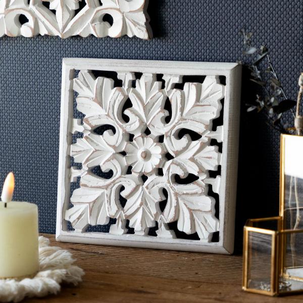 ■サイズ(cm)約 W 16 × D 16 × H 1.5※多少サイズは前後します。■重量約 0.2 kg■素材MDF金具部分：アイアン■生産国インド■備考金具：裏面上部1か所■ご注意※サイズ・形が写真と異なる場合があります。※入荷時期によ...