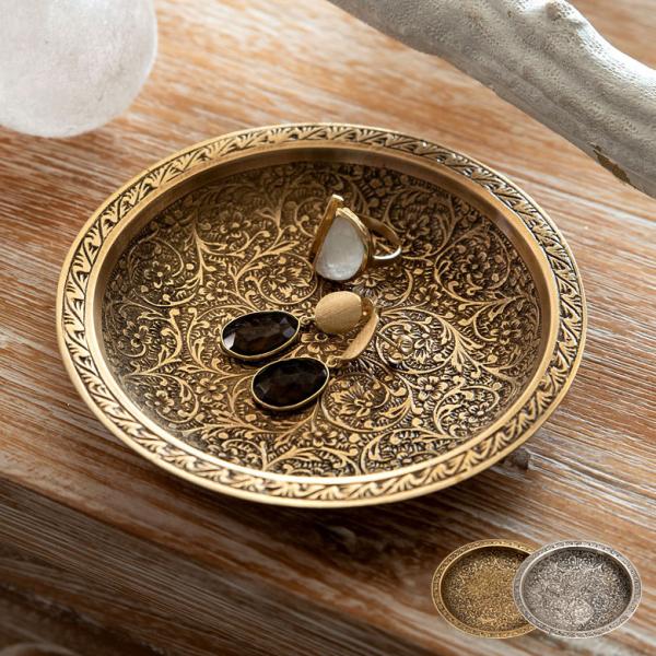 ■サイズ:約 W 12 × D 12 × H 2※多少サイズは前後します。■素材:真鍮■生産国:インド※注意事項はページ下部に掲載しております。ページ最下部までご確認お願いいたします。