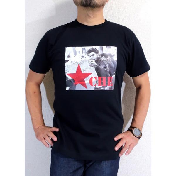 【新聞ゲバラ★ゲバラを見習い、色っぽく】ゲバラを見習って、新聞を色っぽく読めてこそ、大人の男！だよね。問題はただ日本に真に読むに値する新聞があるかどうか…■サイズ　S：着丈６２×身幅４７、M：６６×５０、L：７０×５３、XL：７４×５６、２...