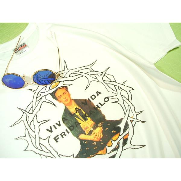 【このロクでもない浮世を茨のフリーダと】お花畑を卒業したなら…茨のフリーダ！痛くて辛くて才能もなく、もう本当に情熱だけッ★でも生きるってそういうコトだもんな Viva la Vida【サイズ】　S：着丈６２×身幅４７、M：６６×５０、L：７...