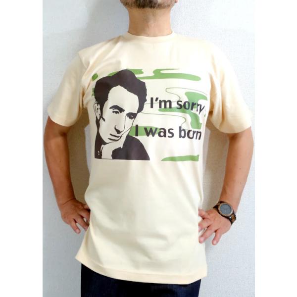 【脱力太宰、生きててゴメン】　I'm sorry I was born 文学的な情緒をいっさい無視したバカっぽい英訳が、逆になんともいいですなぁ。外人さんはどう見るんだろ■サイズ　S：着丈６２×身幅４７、M：６６×５０、L：７０×５３、XL...