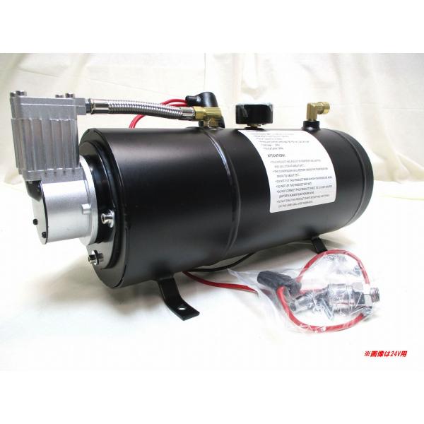 エアーホーンには必須のエアータンクですが、2〜3度鳴らしたらガソリンスタンドへエアーを充填する必要があります常に良い音で鳴らすには安定したエアー圧を保つにはコンプレッサーが必要となりますただ、スペース的にコンプレッサーもエアータンクも両方置...