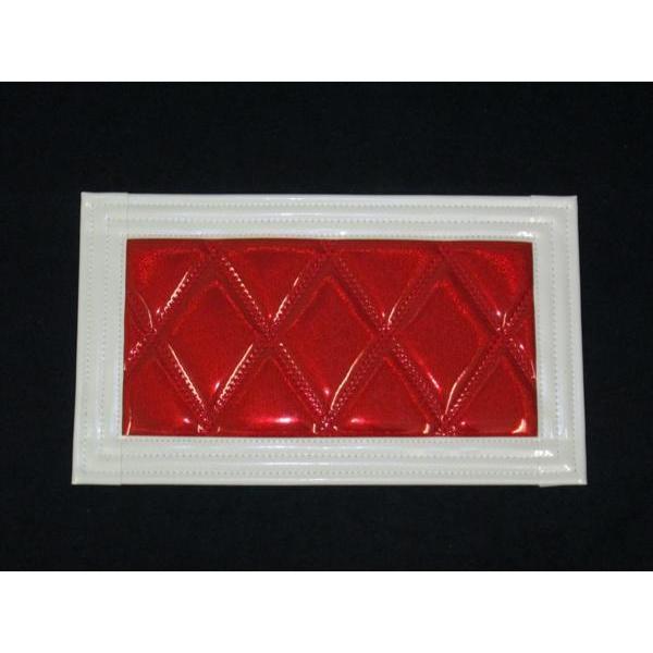 オシャレは足元から！細かいラメが入っているので光にキラキラと反射します！！夜や蛍光灯の下で見ると赤ですが陽が当たるとレインボーに見えます。【サイズ】横約430ｍｍ×縦約250ｍｍ×厚み約9ｍｍ・ステッチ：均等なＷステッチ縫製！幅約40mm・...