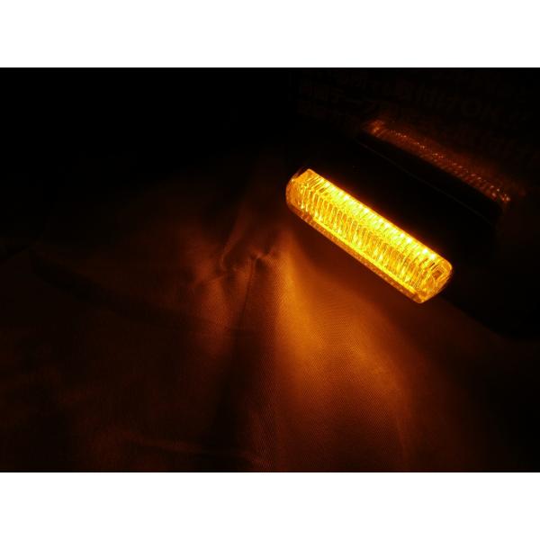 【お取り寄せ商品】SMD（チップLED）を6個搭載！配線方法で点灯と点滅が選択可能！！切り替えスイッチを使用すれば平時は点灯して、荷下ろしやイベント時には点滅なんて事が可能です！幅も僅か25ｍｍと一般的な角マーカーより狭いのでフロントグリル...