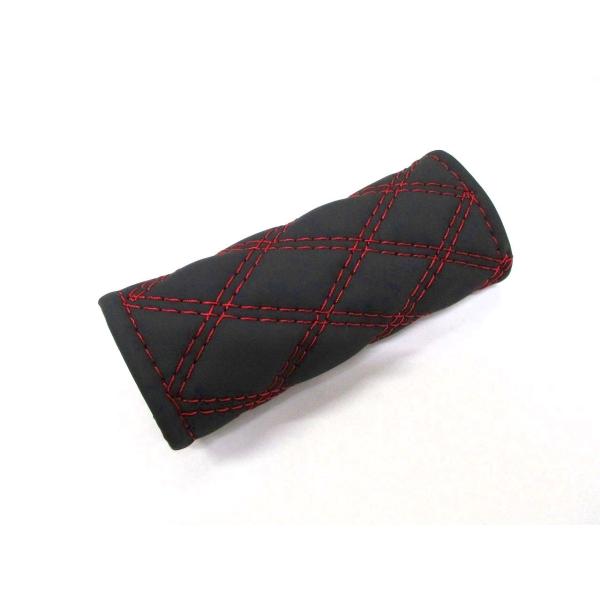 マジックテープ式で簡単取付！【カラー】　ヌバック調　ブラック赤糸（黒×赤糸）【長さ】　約120mm　25〜30mmφ位のハンドブレーキレバーに適合【入数】　1個【注意事項】・2個でも送料は変わりません。　2個必要な方はヤフーショッピングで　...