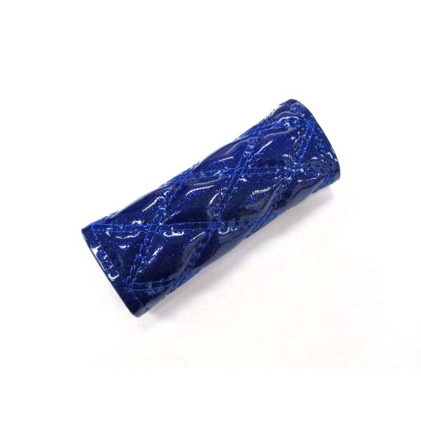 マジックテープ式で簡単取付！【カラー】　ギャラクシーブルー（青）【長さ】　約120mm　25〜30mmφ位のハンドブレーキレバーに適合【入数】　1個【注意事項】・2個でも送料は変わりません。　2個必要な方はヤフーショッピングで　同じタイトル...