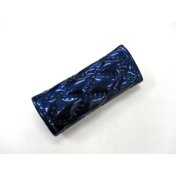 マジックテープ式で簡単取付！【カラー】　ネイビーブルー（紺）【長さ】　約120mm　25〜30mmφ位のハンドブレーキレバーに適合【入数】　1個【注意事項】・2個でも送料は変わりません。　2個必要な方はヤフーショッピングで　同じタイトルで検...